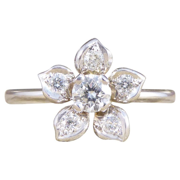 Modern Diamond Set Flower Ring in 18ct White Gold For Sale at 1stDibs