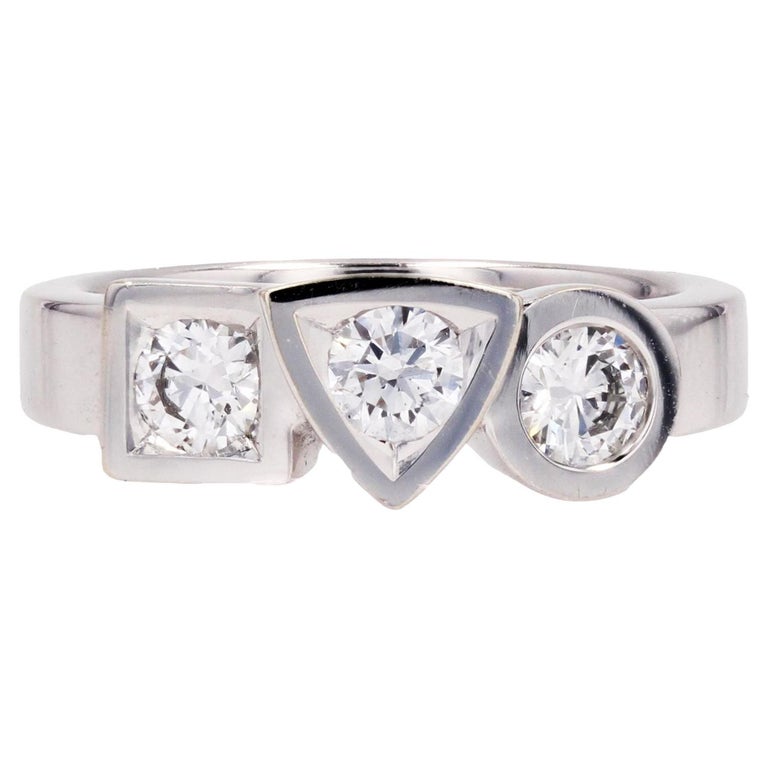 Moderner Diamanten 18 Karat Weißgold Tournaire Alchemie Trilogy Ring im ...