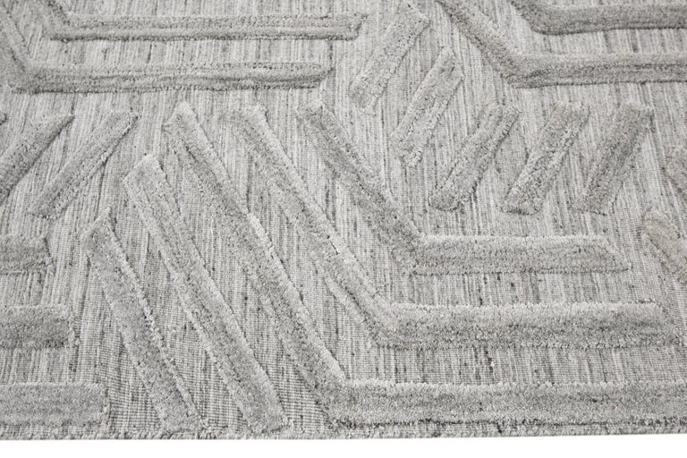 Modern Flat-Weave Transitional Rug For Sale at 1stDibs