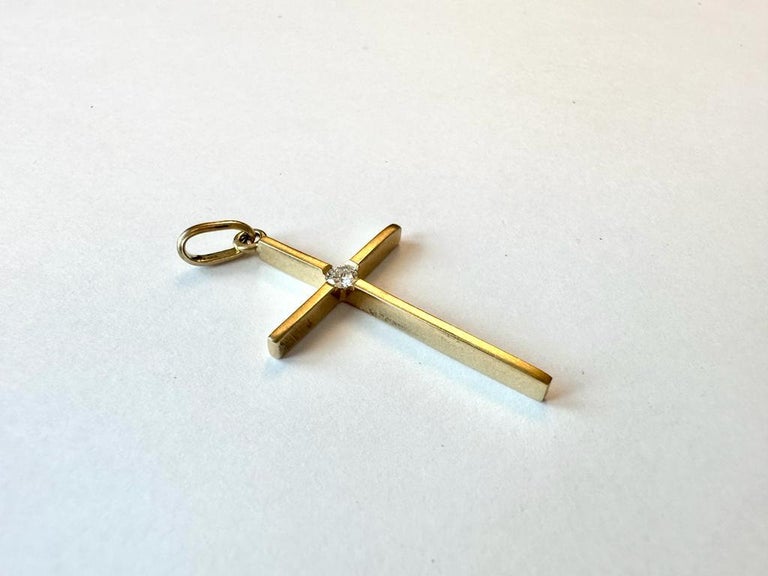 Modern French Cross in 18Kt Yellow Gold with Diamond For Sale at 1stDibs