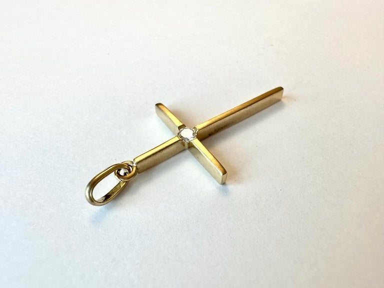 Modern French Cross in 18Kt Yellow Gold with Diamond For Sale at 1stDibs