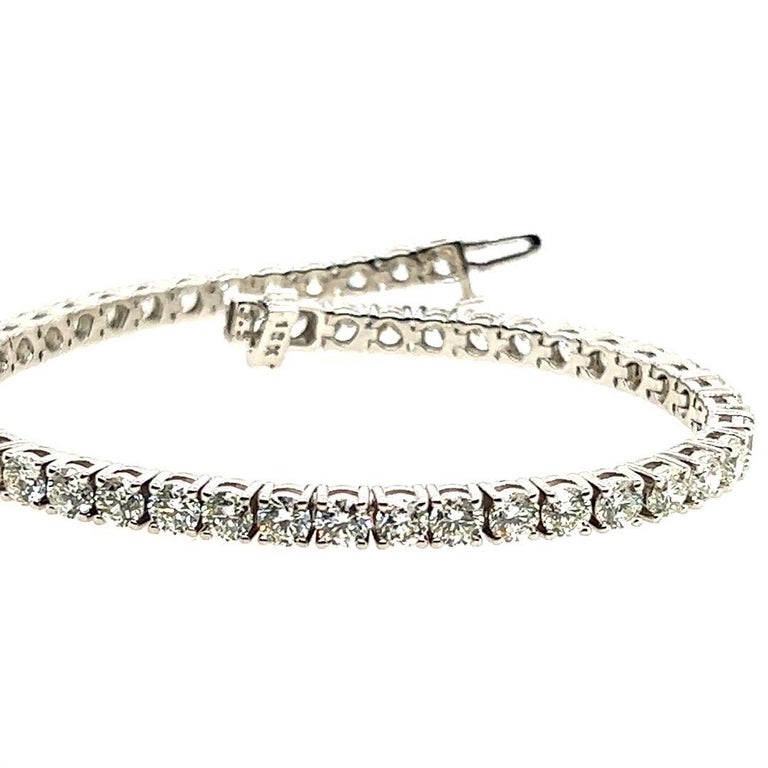 Modern Gold 8.72 Carat Natural Round Brilliant Colorless Diamond Tennis ...