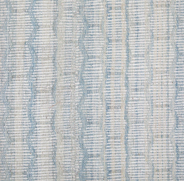 Modern Handwoven Flat-Weave Textured Rug For Sale at 1stDibs