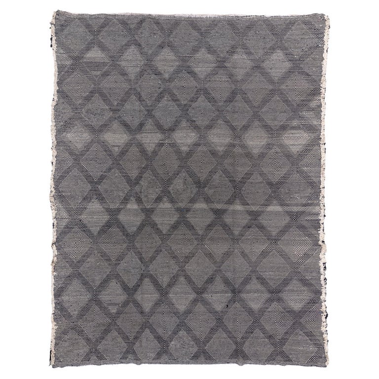 Modern Moroccan Kilim Design Rug For Sale at 1stDibs
