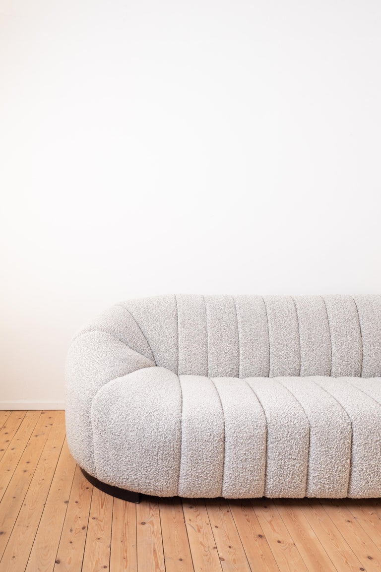 Modern Organic-Shaped Sofa in Off-White Bouclé Fabric For Sale at 1stDibs