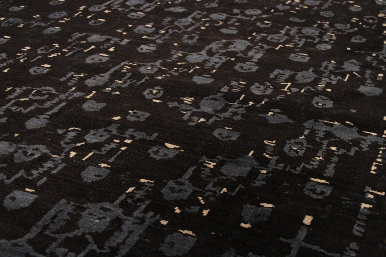 Modern Oushak Persian Rug in Black and Gray with Geometric Details For ...