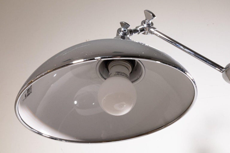 Modern Pair of Polished Chrome Articulating Table Lamps For Sale at 1stDibs