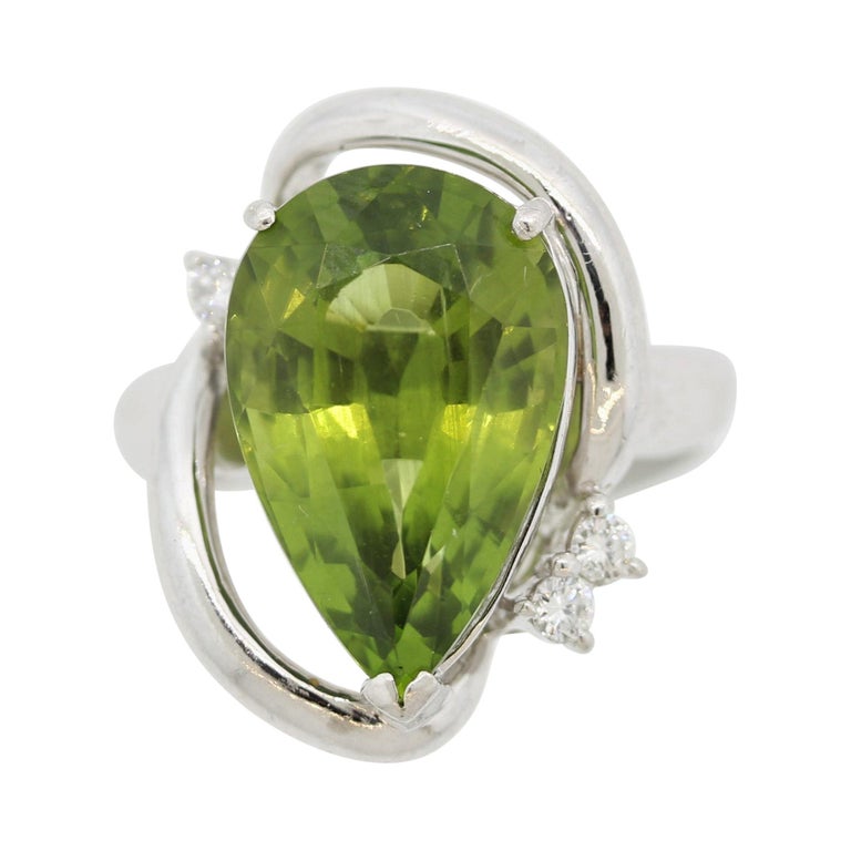 Modern Peridot Diamond Platinum Ring at 1stDibs