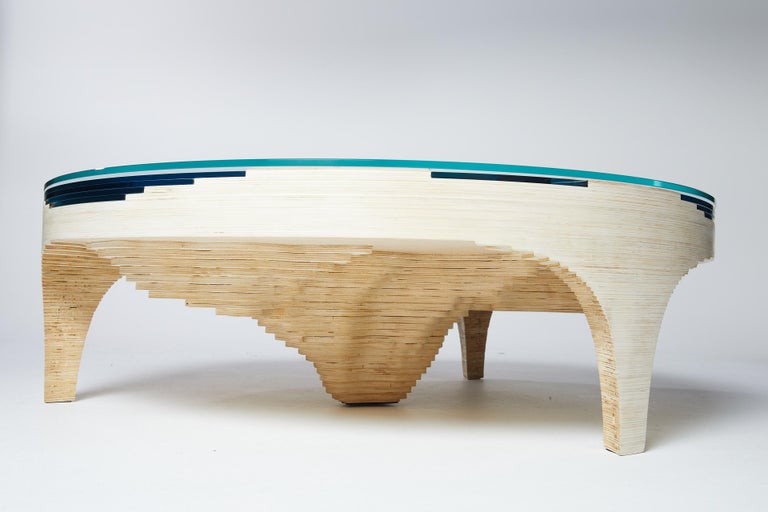 Modern Round Coffee Table in Birch Wood and Glass For Sale at 1stDibs