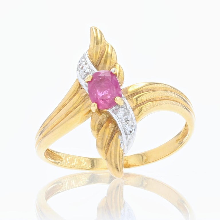 Modern Ruby Diamonds 18 Karat Yellow Gold Ring For Sale at 1stDibs