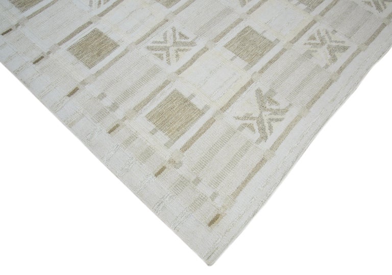 Modern Scandinavian Rug with Ivory and Gray 'Chess Board' Patterns For ...