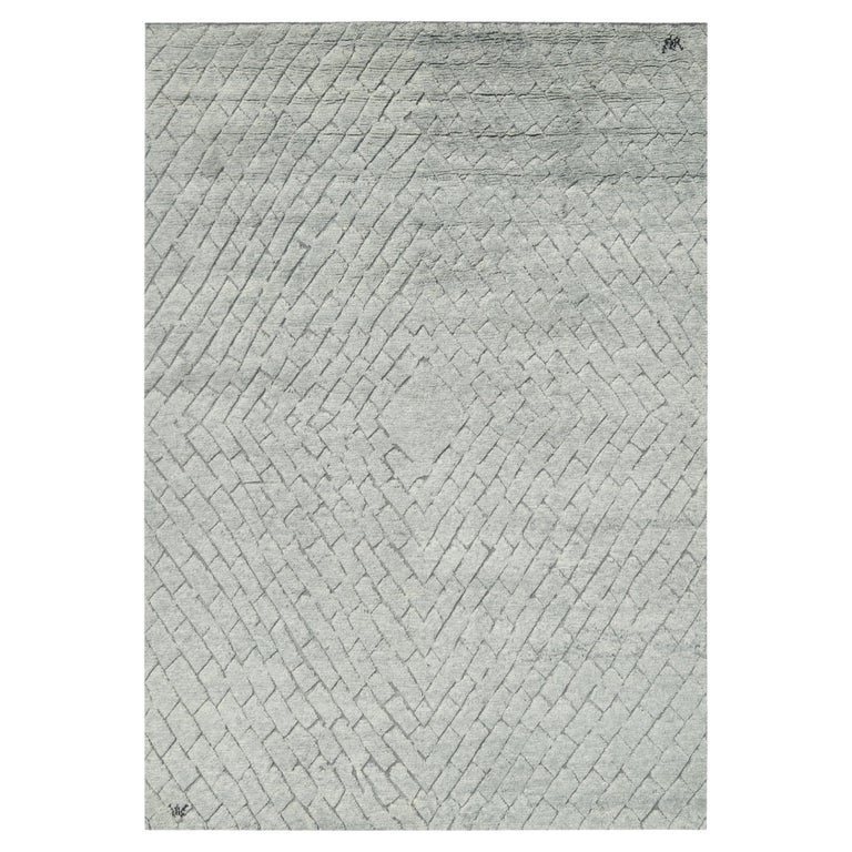 Modern Silver High-Low Rug For Sale at 1stDibs