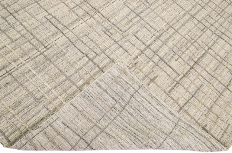 Modern Texture Handmade Abstract Beige and Gray Wool Rug For Sale at ...