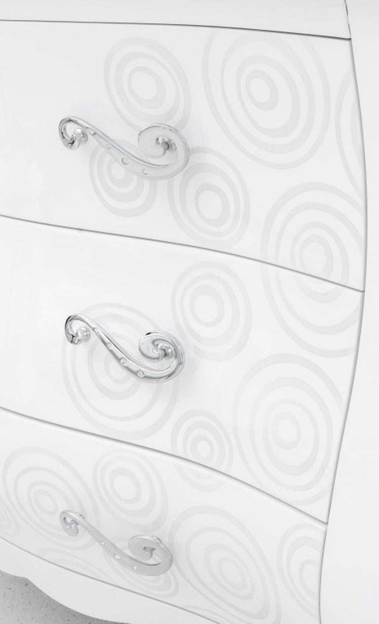 Modern White Lacquer Bombe Chest of Drawers For Sale at 1stDibs