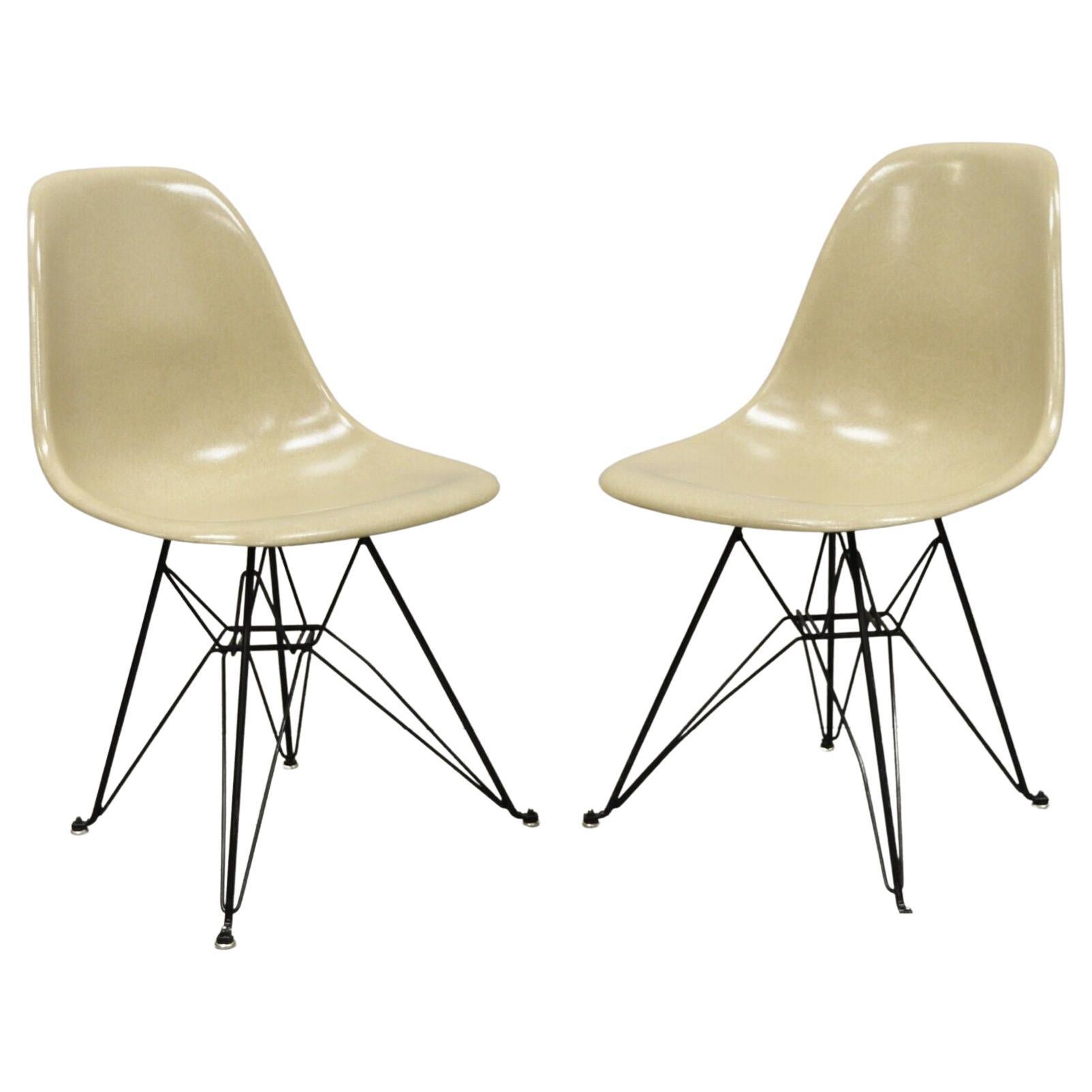 Modernica Case Study Oatmeal Fiberglass Side Chair with Black Metal ...