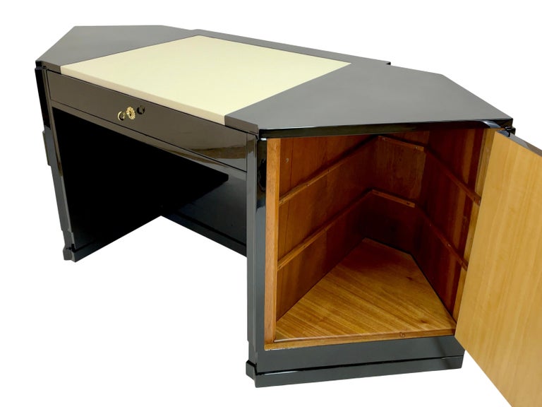 Modernist 1930s French Art Deco Office Desk in Black Lacquer with ...