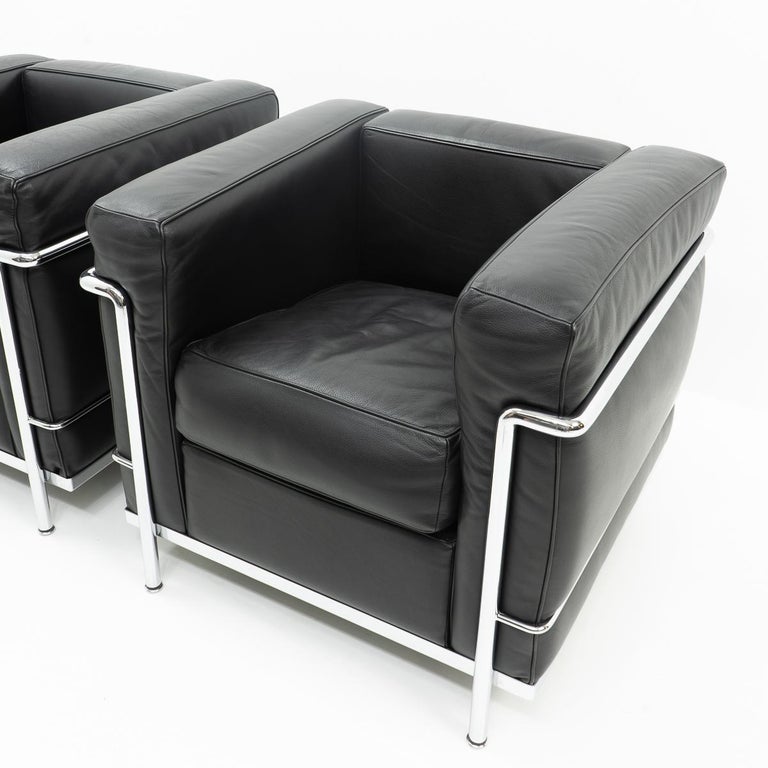 Modernist Classsic Design: LC2 Armchairs, Le Corbusier by Cassina ...