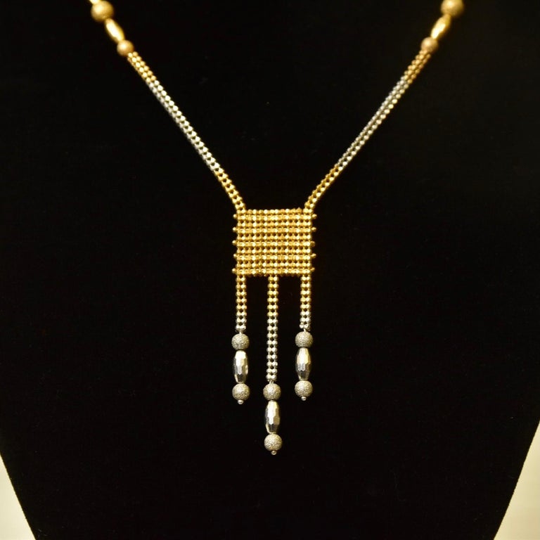 Modernist Indian 22KT Two-Tone Mesh Pendant Necklace For Sale at 1stDibs