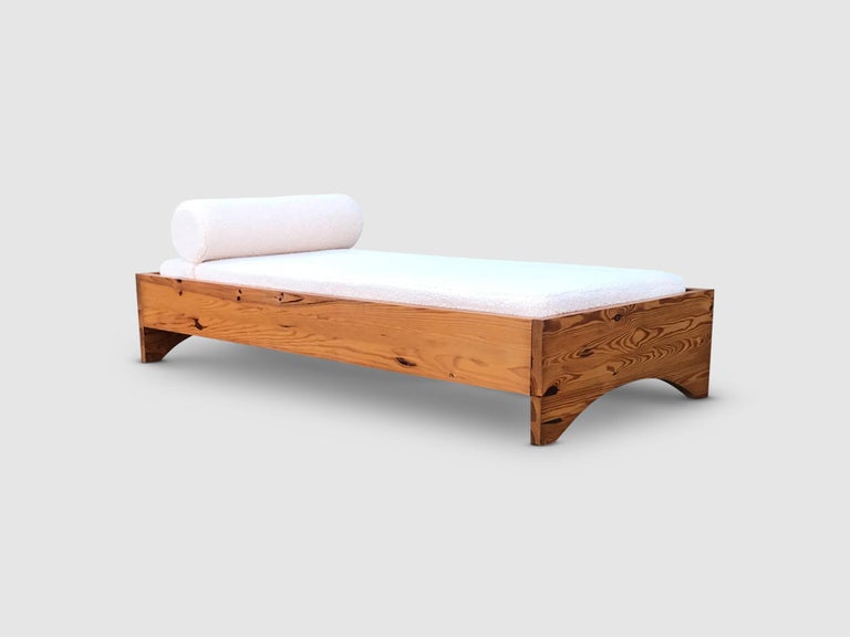 Modernist Pine Daybed by Ate Van Apeldoorn for Houtwerk Hattem 1970s ...