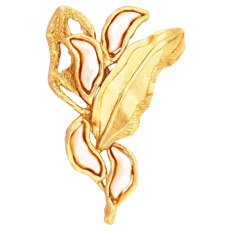 Broche moderniste en feuilles « Sculpturesque » de Jonathan Bailey pour ...