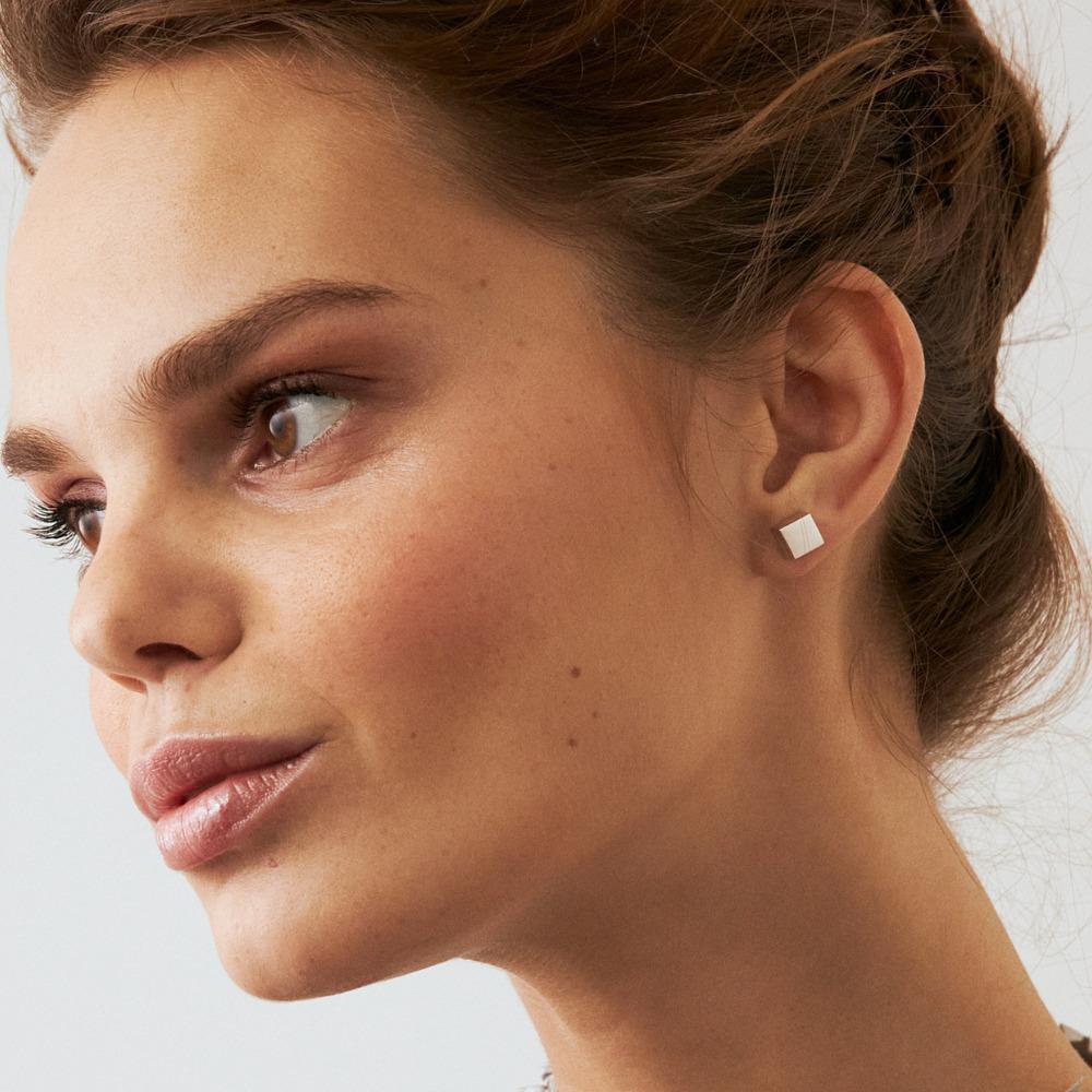 Modish Cube Stud Earrings in 14K Solid Yellow Gold For Sale at 1stDibs