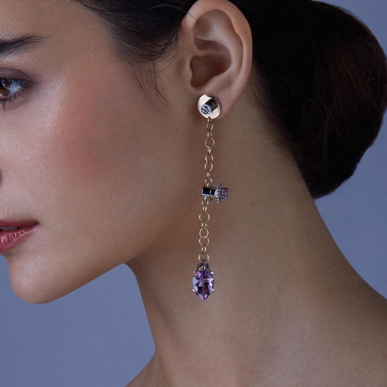 Modular Jewelry in a Mono ChainEarring 18K For Sale at 1stDibs