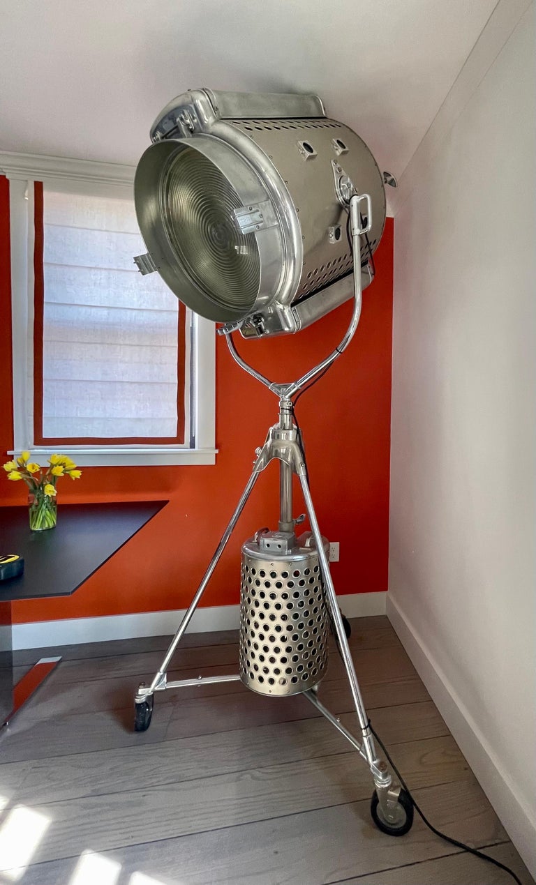 Mole Richardson Hollywood Movie Set Light For Sale at 1stDibs