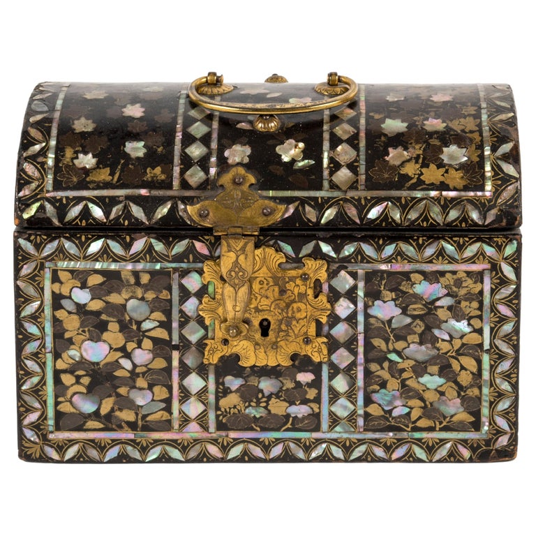 Momoyama Namban chest For Sale at 1stDibs