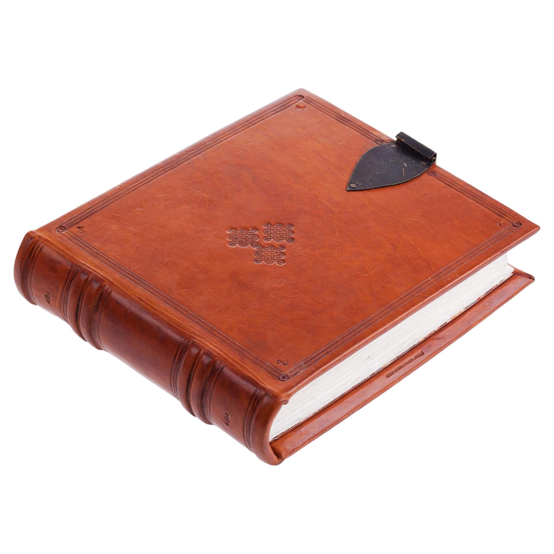 Monastico Storia Leather Book For Sale at 1stDibs