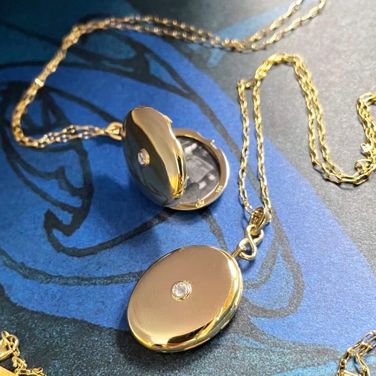 Monica Rich Kosann 18K Yellow Gold Infinity Bale Locket with Center ...