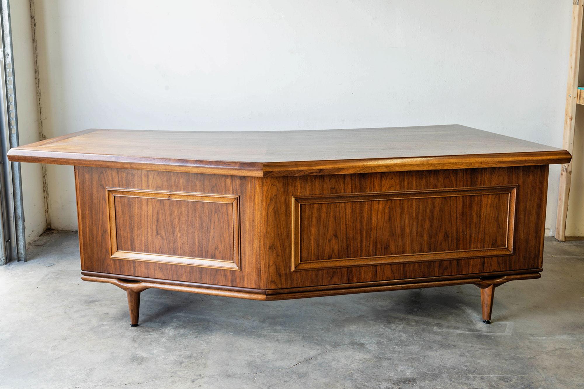 Monteverdi Young Walnut Executive Desk For Sale at 1stDibs