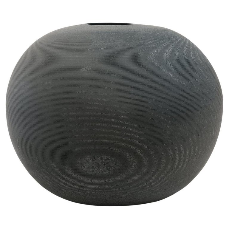 Moon Vase by Jung Hong For Sale at 1stDibs