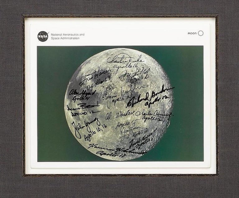 "Moonwalkers" Signatures of all 12 Men that Walked on the Moon, 1969 ...