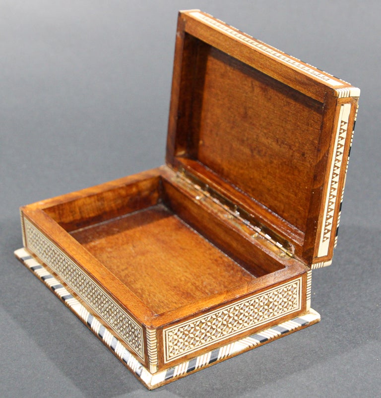 Moorish Handcrafted Middle Eastern Mosaic Inlaid Decorative Box For ...
