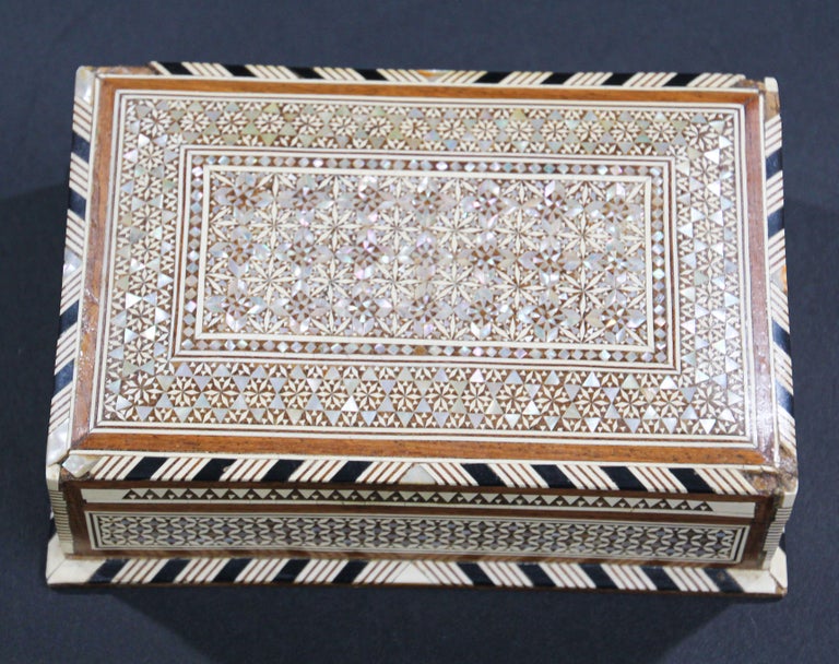 Moorish Handcrafted Middle Eastern Mosaic Inlaid Decorative Box For ...