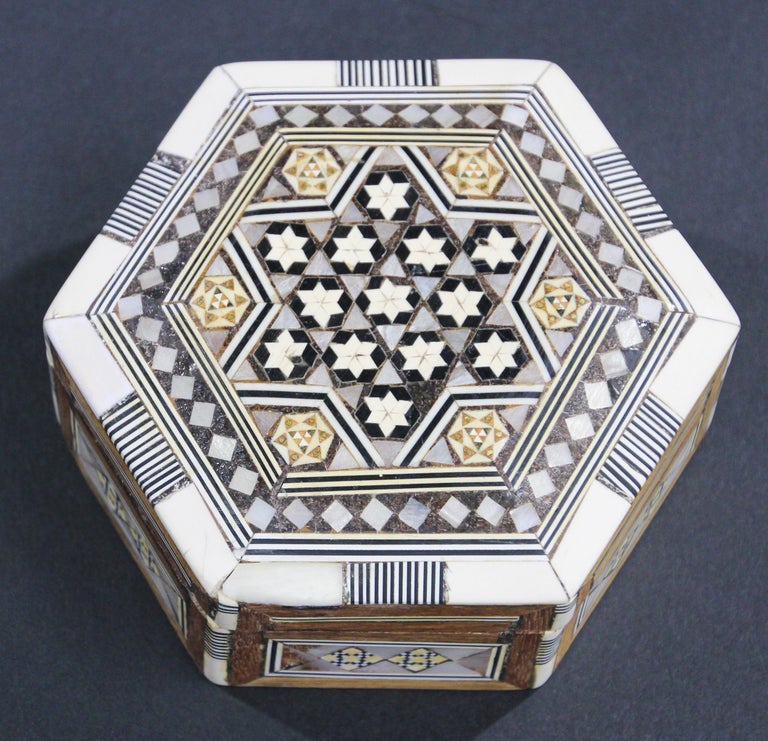 Moorish Handcrafted Octagonal Box with White Mosaic Marquetry For Sale ...