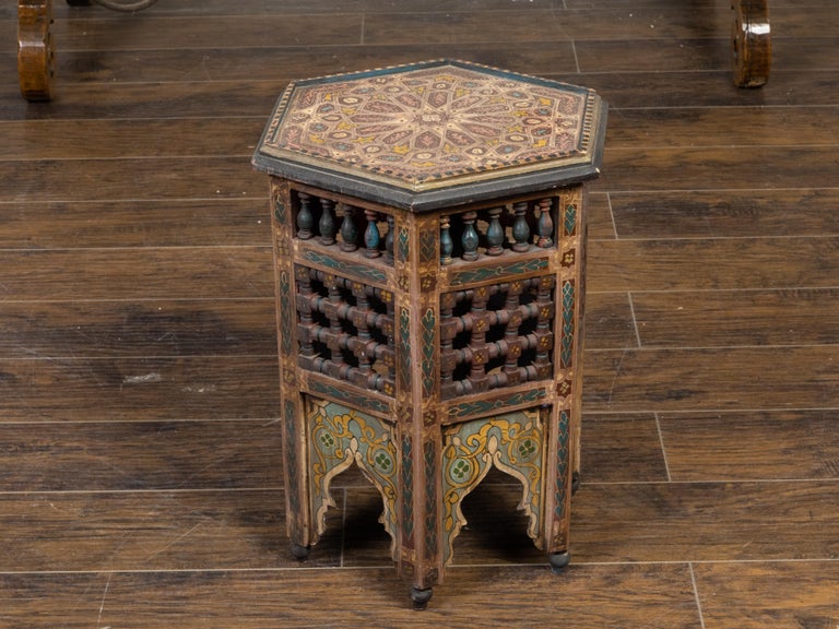 Table de style mauresque marocain des années 1920 avec plateau ...