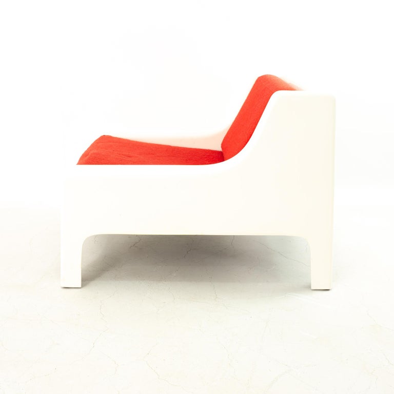 Moretti Mid Century Fiberglass Lounge Chairs, Pair at 1stDibs