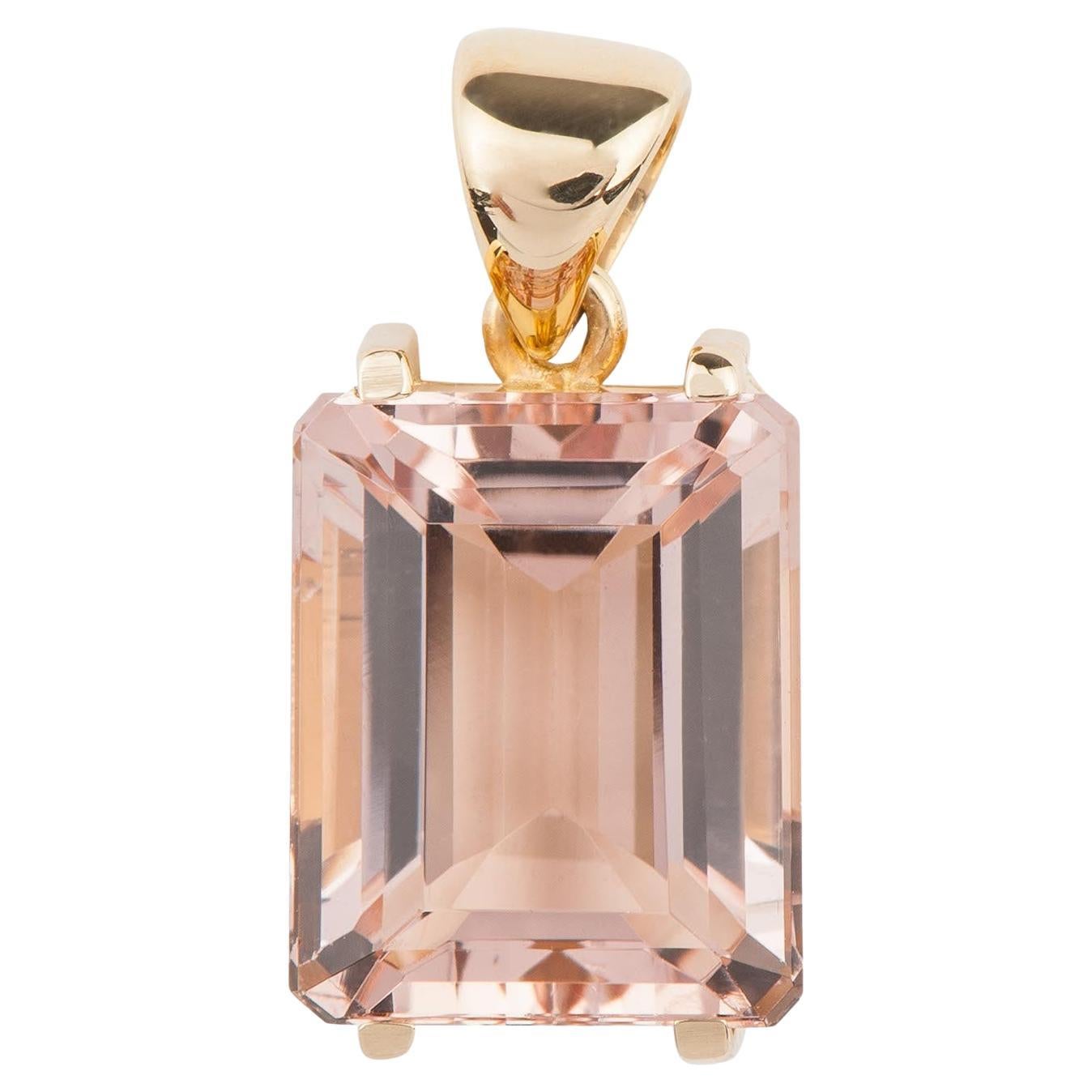Morganite and 18k Yellow Gold Pendant (P10966n) For Sale at 1stDibs