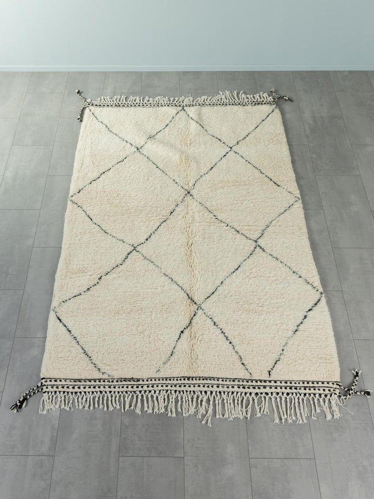 Moroccan Berber Rug 100% wool Handmade For Sale at 1stDibs