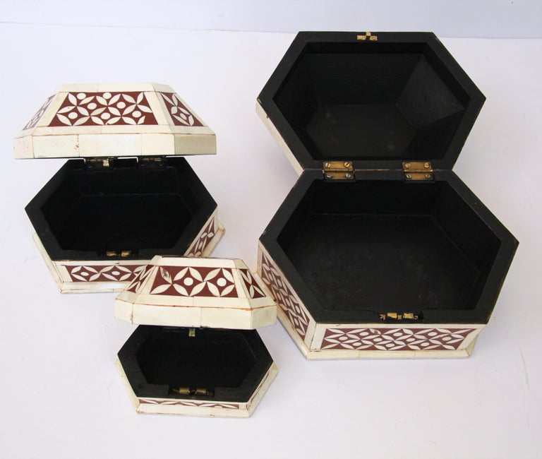 Moroccan Decorative Trinkets Boxes Inlaid with White Bone at 1stDibs