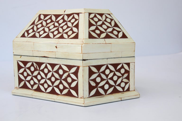 Moroccan Decorative Trinkets Boxes Inlaid with White Bone at 1stDibs