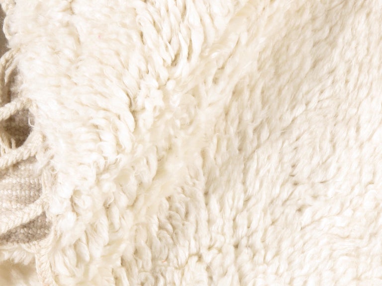 Moroccan Style Fluffy Solid Ivory Rug 11'7 x 14'11 For Sale at 1stDibs