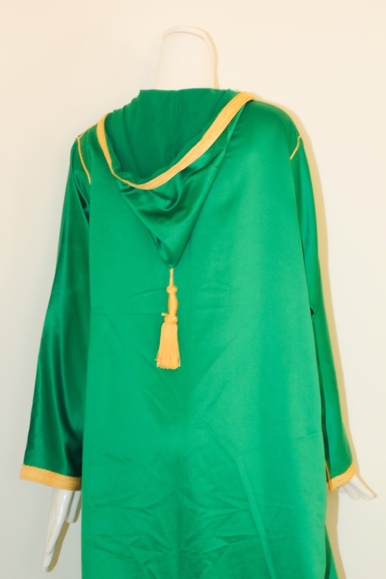 Moroccan Hooded Caftan Emerald Green Djellabah Kaftan For Sale at 1stDibs