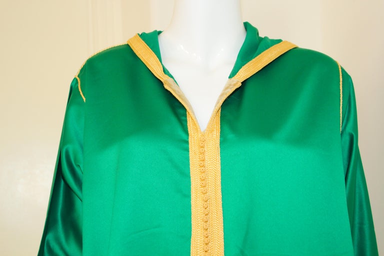 Moroccan Hooded Caftan Emerald Green Djellabah Kaftan For Sale at 1stDibs