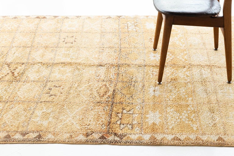 Moroccan Middle Atlas Tribe Berber Rug For Sale at 1stDibs