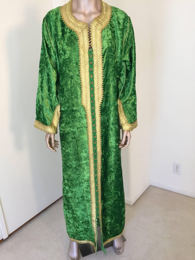 Moroccan Vintage Kaftan Jade Green Velvet and Gold Embroidered Caftan Circa 1970 For Sale at 1stDibs