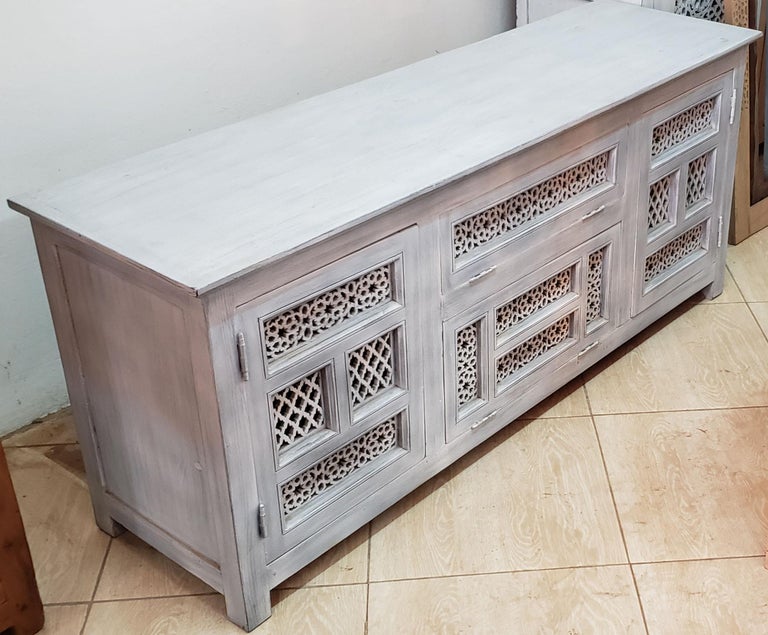 Moroccan Wooden Media Stand, Silver Wash For Sale at 1stDibs