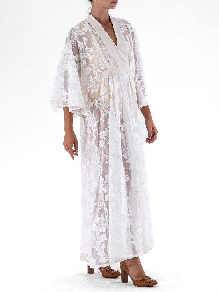 Morphew Collection White Poly/Nylon Baroque Leaf Lace Kaftan For Sale ...