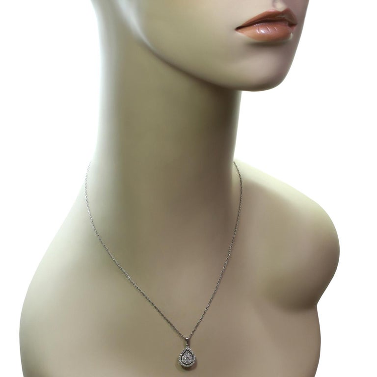 Mosaic Setting Diamond Pendant White Gold Necklace For Sale at 1stDibs